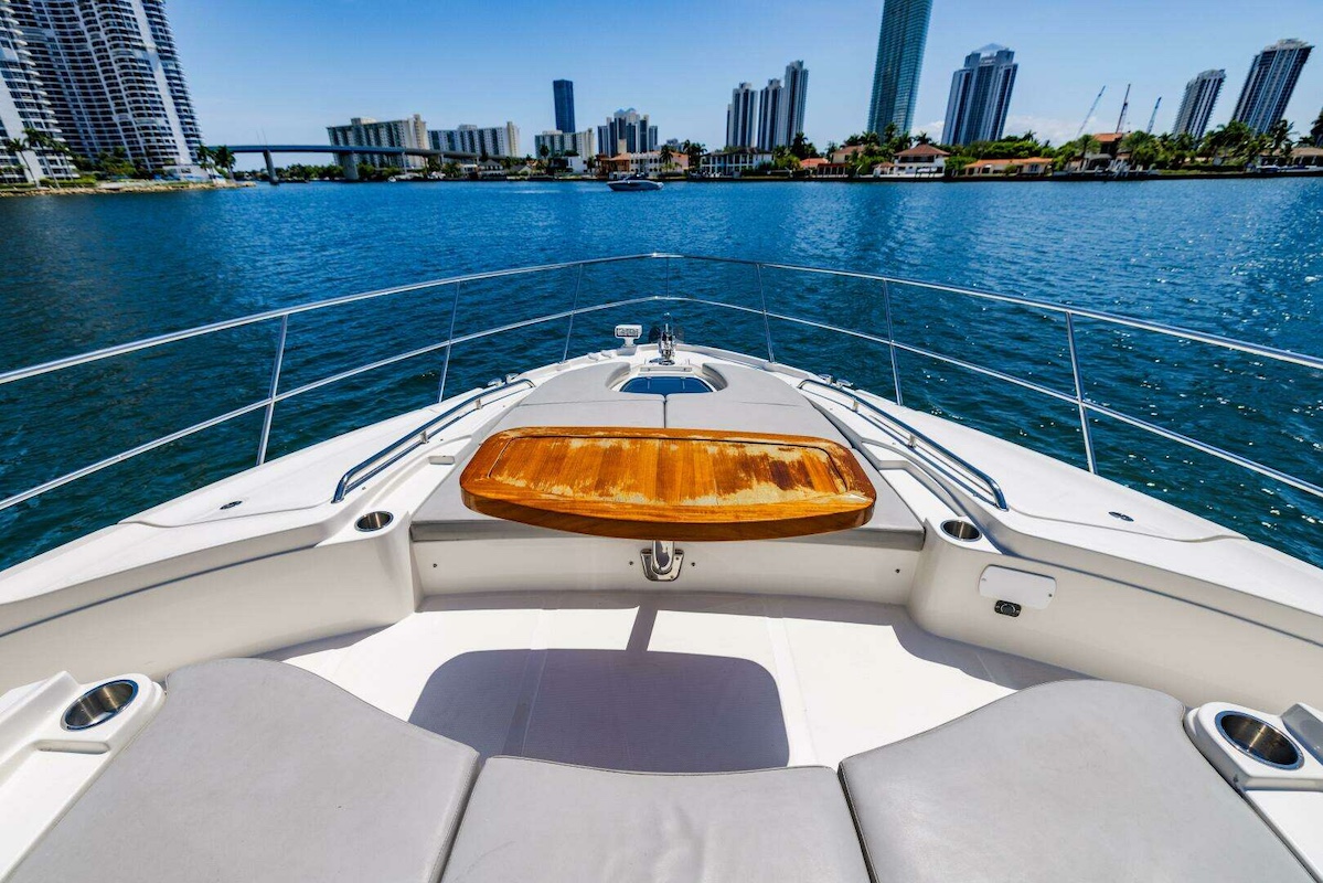 Miami Luxury Weekend: Yacht, Villa & Supercar Experience | Miami Dream ...